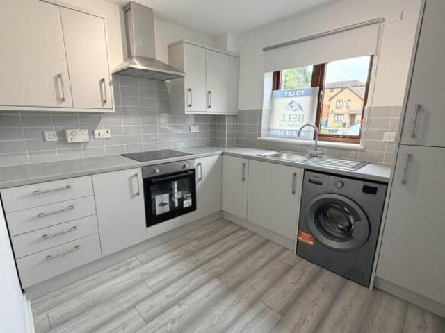 2 bedroom flat for rent in Glenview, Glasgow, G66