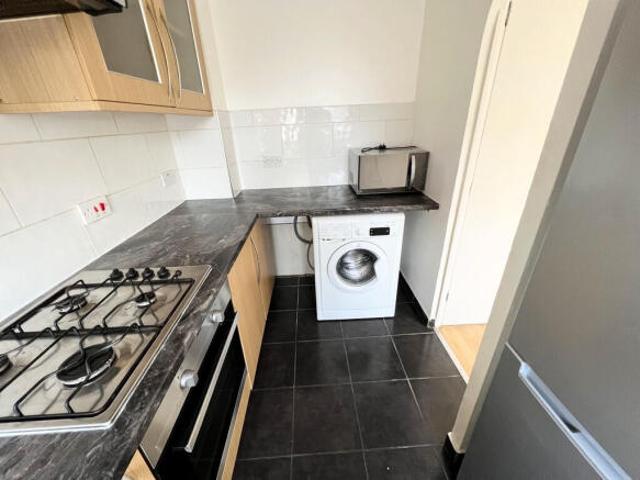2 bedroom flat for rent in Glenville Grove, London, SE8