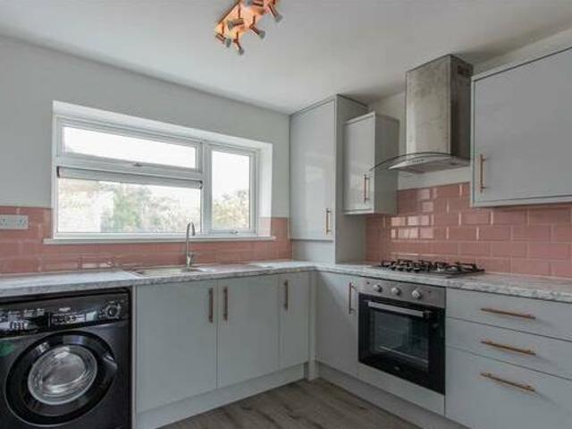 2 bedroom flat for rent in Glyn Collen Pentwyn CF23