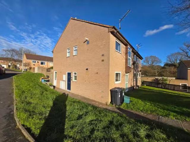 2 bedroom flat for rent in Ground Floor Apartment Exmouth, EX8