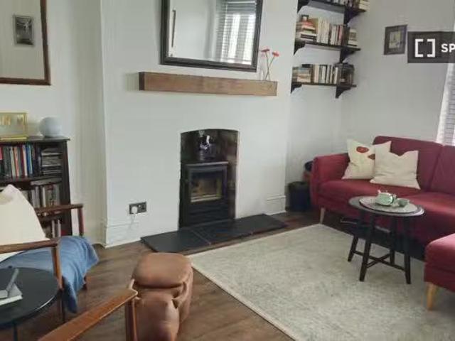 2 bedroom flat for rent in Grove Park, London