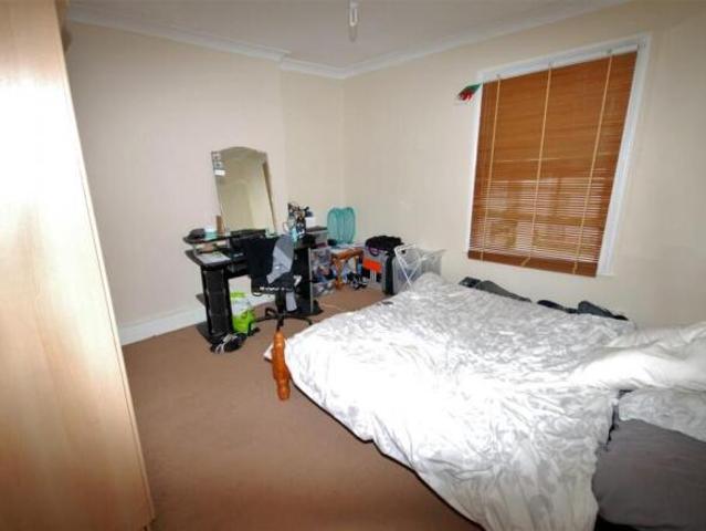 2 bedroom flat for rent in Grove Street, Leamington Spa, CV32