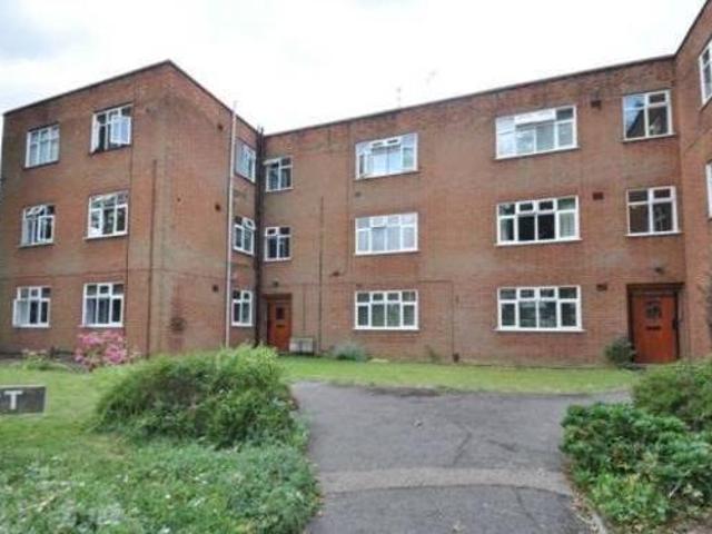 2 bedroom flat for rent in Grosvenor Court Grosvenor Road St Albans AL1