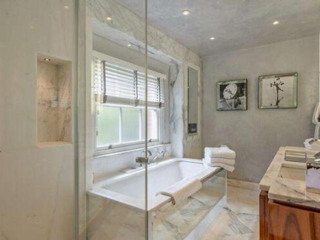 2 bedroom flat for rent in Grosvenor Hill, Mayfair, London, W1K