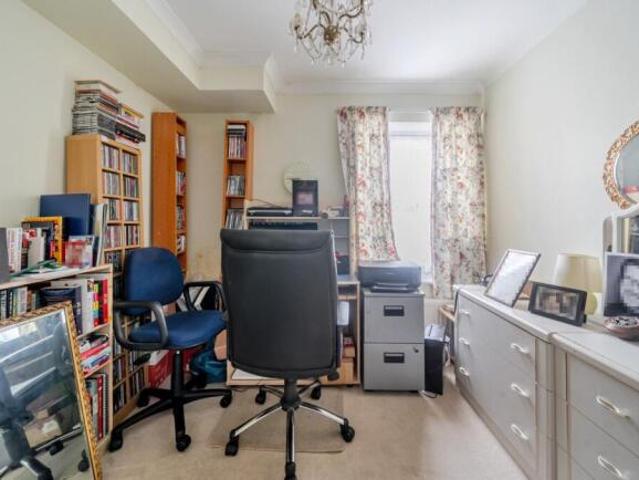 2 bedroom flat for rent in Grosvenor Square, Southampton, Hampshire, SO15