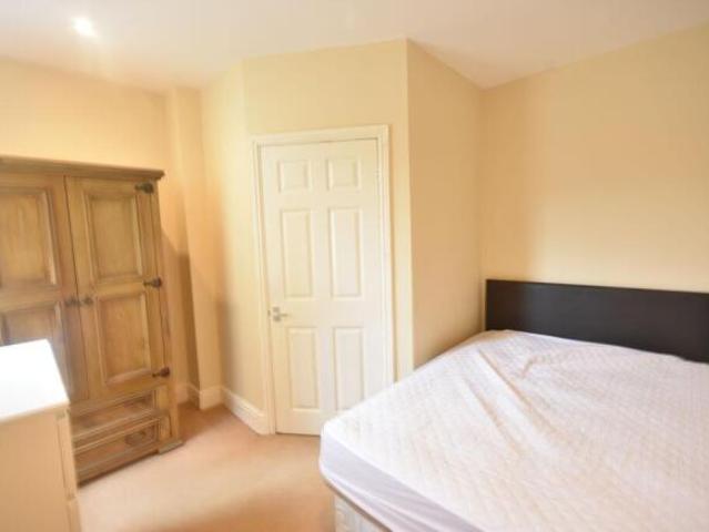 2 bedroom flat for rent in Grosvenor Place, Newcastle Upon Tyne, NE2