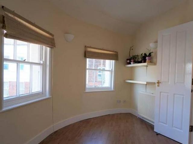 2 bedroom flat for rent in Grosvenor Road Tunbridge Wells Kent TN1