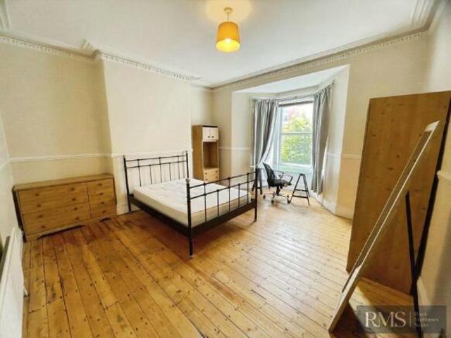 2 bedroom flat for rent in Grosvenor Road, Newcastle Upon Tyne, NE2