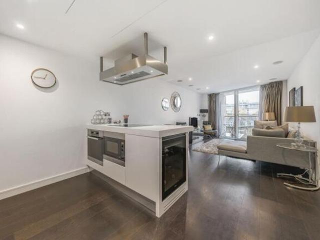 2 bedroom flat for rent in Grosvenor Waterside, Pimlico, London, SW1W