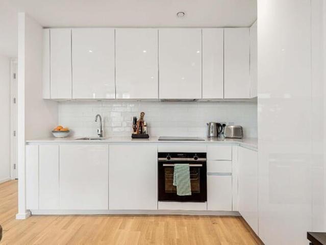 2 bedroom flat for rent in Gravity Co Reading Town Centre, 59 Queens Road, Reading, Berkshire, RG1