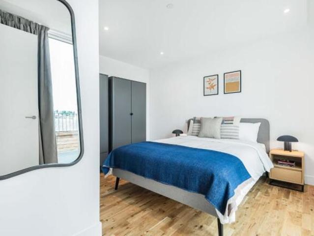 2 bedroom flat for rent in Gravity Co Reading Town Centre, 59 Queens Road, Reading, Berkshire, RG1