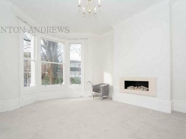 2 bedroom flat for rent in Grange Park London W5