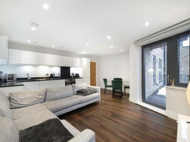 2 bedroom flat for rent in Grange Road, Bermondsey, SE1