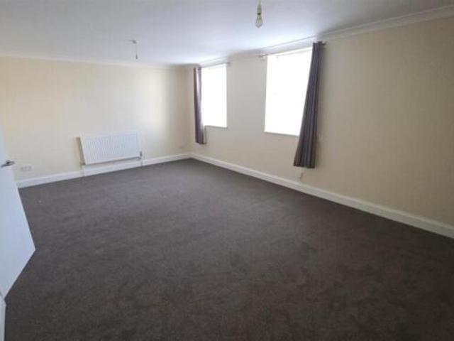 2 bedroom flat for rent in Grange Road, Ramsgate, CT11