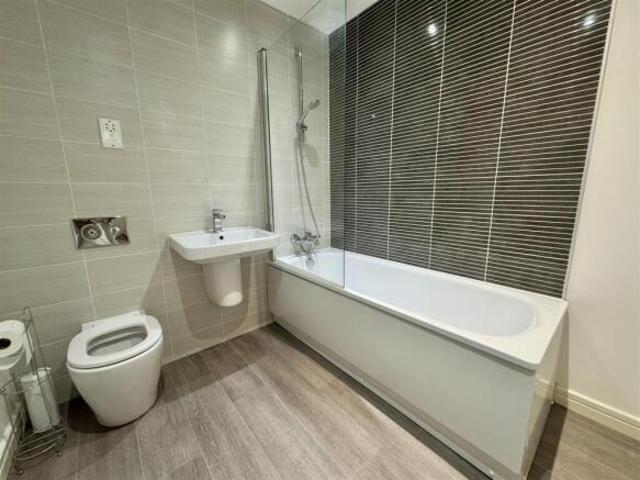 2 bedroom flat for rent in Granton Court, Glasgow, G5