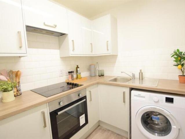 2 bedroom flat for rent in Grantavon House Student Apartment 26/27, LN5