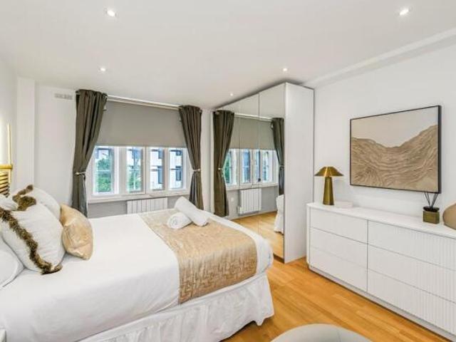 2 bedroom flat for rent in Great Cumberland Place, London, W1H
