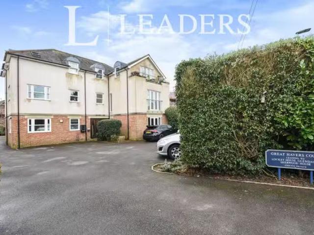2 bedroom flat for rent in Great Havers Court, Elizabeth Road.