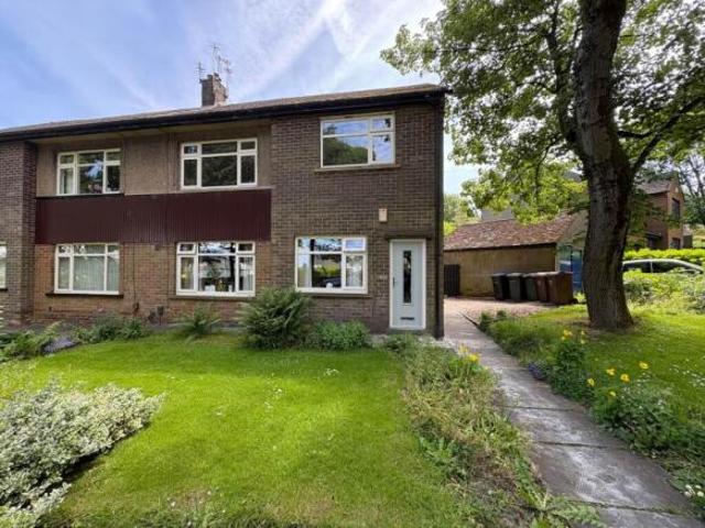 2 bedroom flat for rent in Great Horton Road, Horton Bank Top, Bradford, BD7