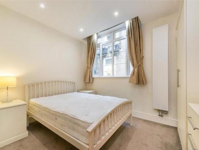 2 bedroom flat for rent in Great James Street, Bloomsbury, WC1N