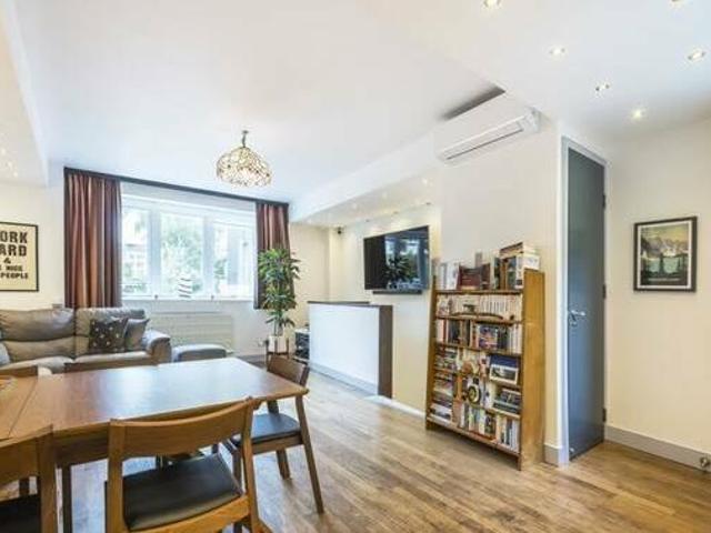 2 bedroom flat for rent in Great Suffolk Street London SE1