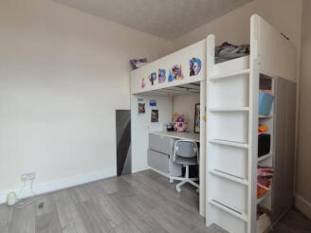 2 bedroom flat for rent in Green Lanes, n21