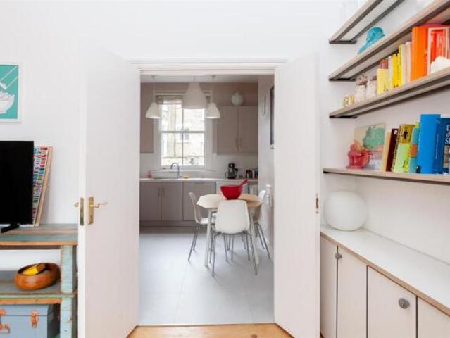 2 bedroom flat for rent in Green Lanes, Stoke Newington, N16