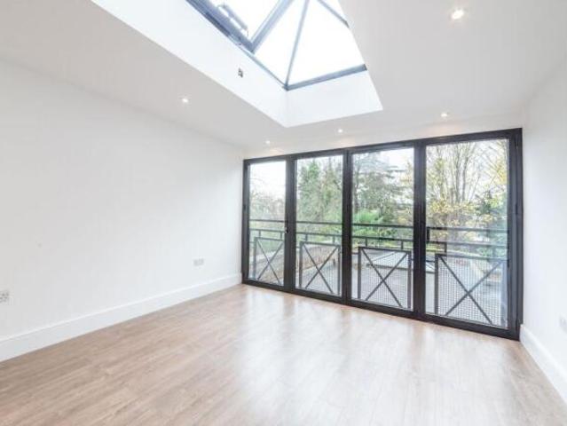 2 bedroom flat for rent in Greencroft Gardens, South Hampstead, London, NW6