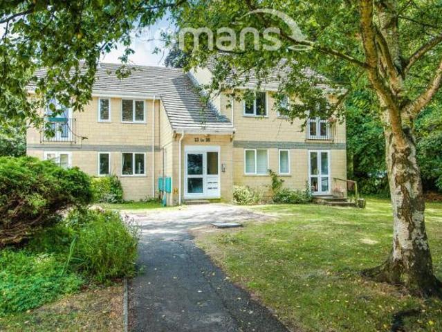 2 bedroom flat for rent in Greenway Court, Chaucer Road, Bath, BA2