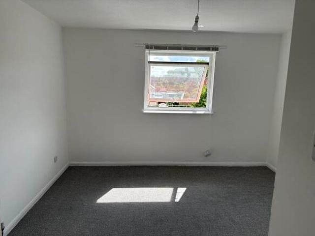 2 bedroom flat for rent in Greenwood Close, Bexley, Sidcup, DA15