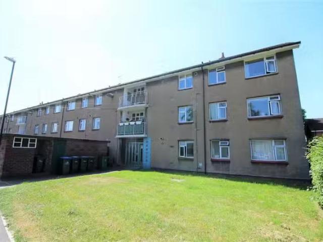 2 bedroom flat for rent in Gregory Hood Road, Styvchale, Coven.