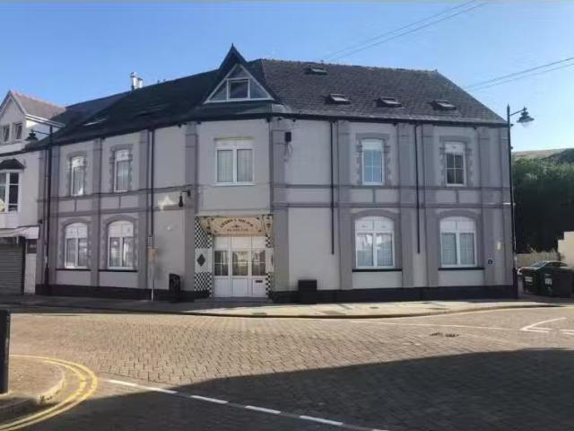 2 bedroom flat for rent in Gwern Avenue, CF83