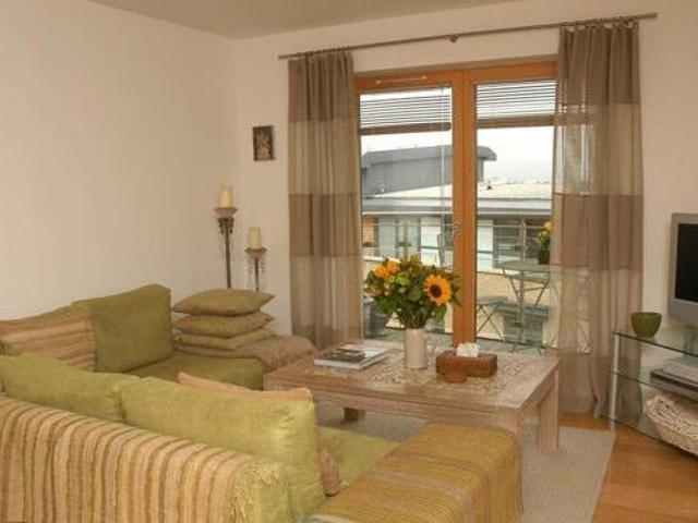 2 Bedroom Flat For Rent In Guildford
