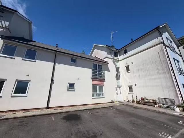 2 bedroom flat for rent in Guillemot Road, Portishead, BS20