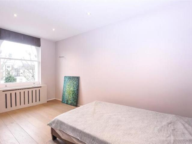 2 bedroom flat for rent in Hamilton Terrace, London NW8