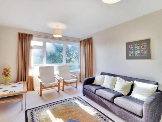 2 bedroom flat for rent in Hamilton Court, Chilston Road, TN4