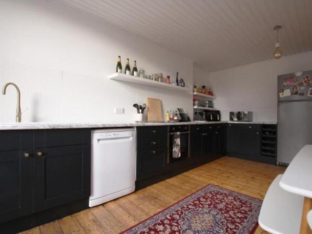 2 bedroom flat for rent in Hamilton Drive, Hillhead, Glasgow, G12