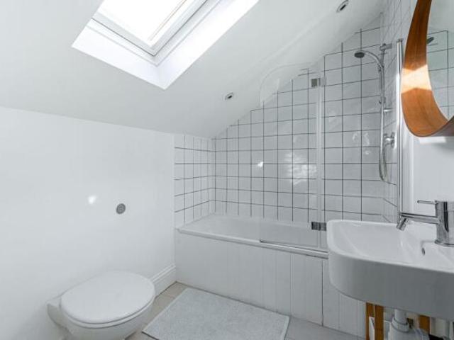 2 bedroom flat for rent in Hammersmith Grove, Brackenbury Village, London, W6