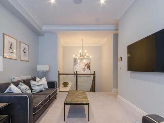 2 Bedroom Flat For Rent In Hammersmith, London