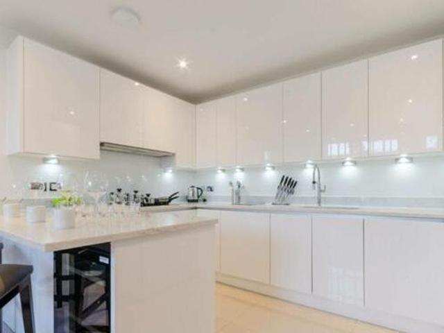 2 Bedroom Flat For Rent In Hammersmith, London
