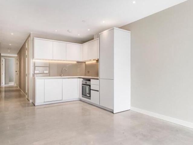 2 bedroom flat for rent in Hampshire Street, Kentish Town, NW5