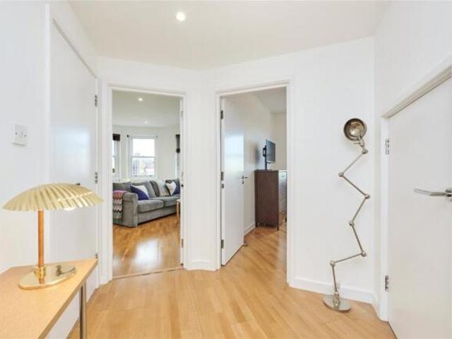 2 bedroom flat for rent in Hampstead High Street, Hampstead, NW3