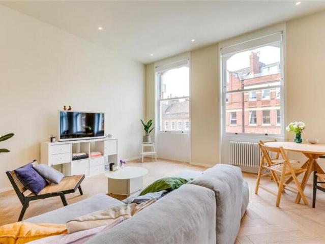 2 bedroom flat for rent in Hampstead High Street, Hampstead Village, NW3