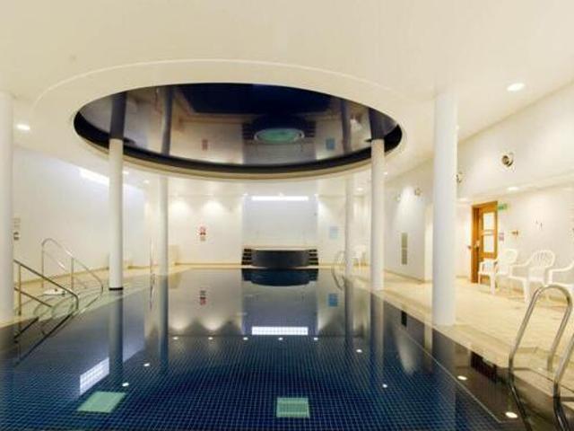 2 Bedroom Flat For Rent In Hampstead, London