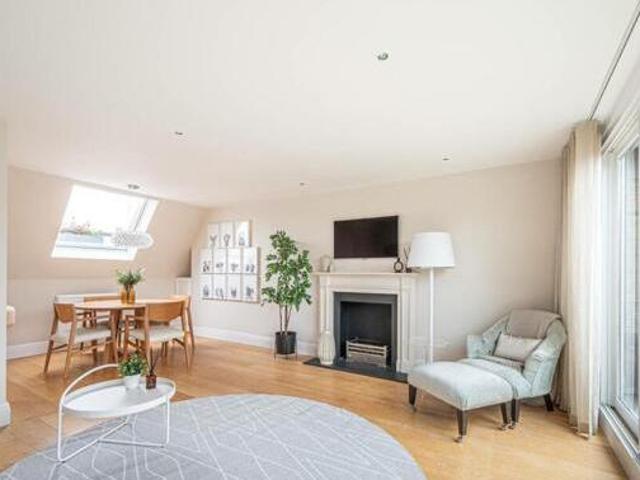 2 Bedroom Flat For Rent In Hampstead, London