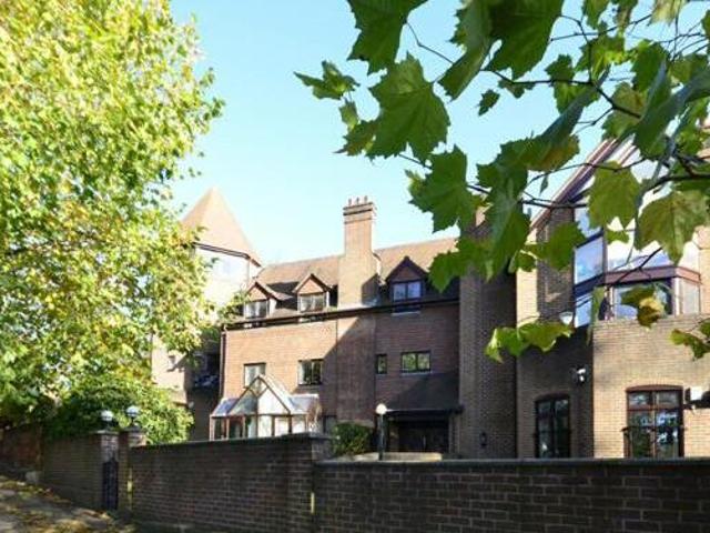 2 Bedroom Flat For Rent In Hampstead, London