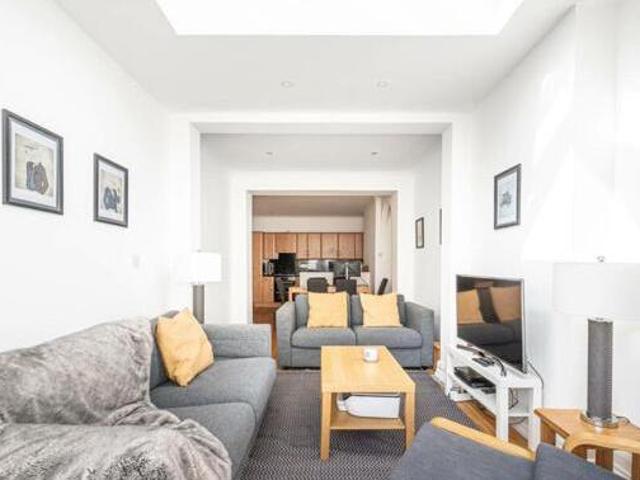 2 Bedroom Flat For Rent In Hampstead, London