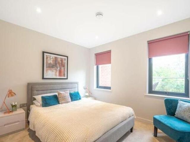2 Bedroom Flat For Rent In Hampstead, London
