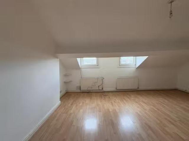 2 bedroom flat for rent in Hampstead Road, Liverpool, L6 8NG, L6