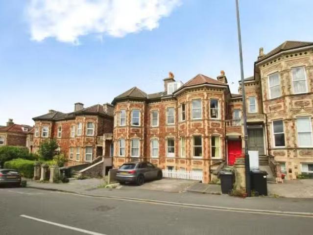 2 bedroom flat for rent in Hampton Road Redland, BS6